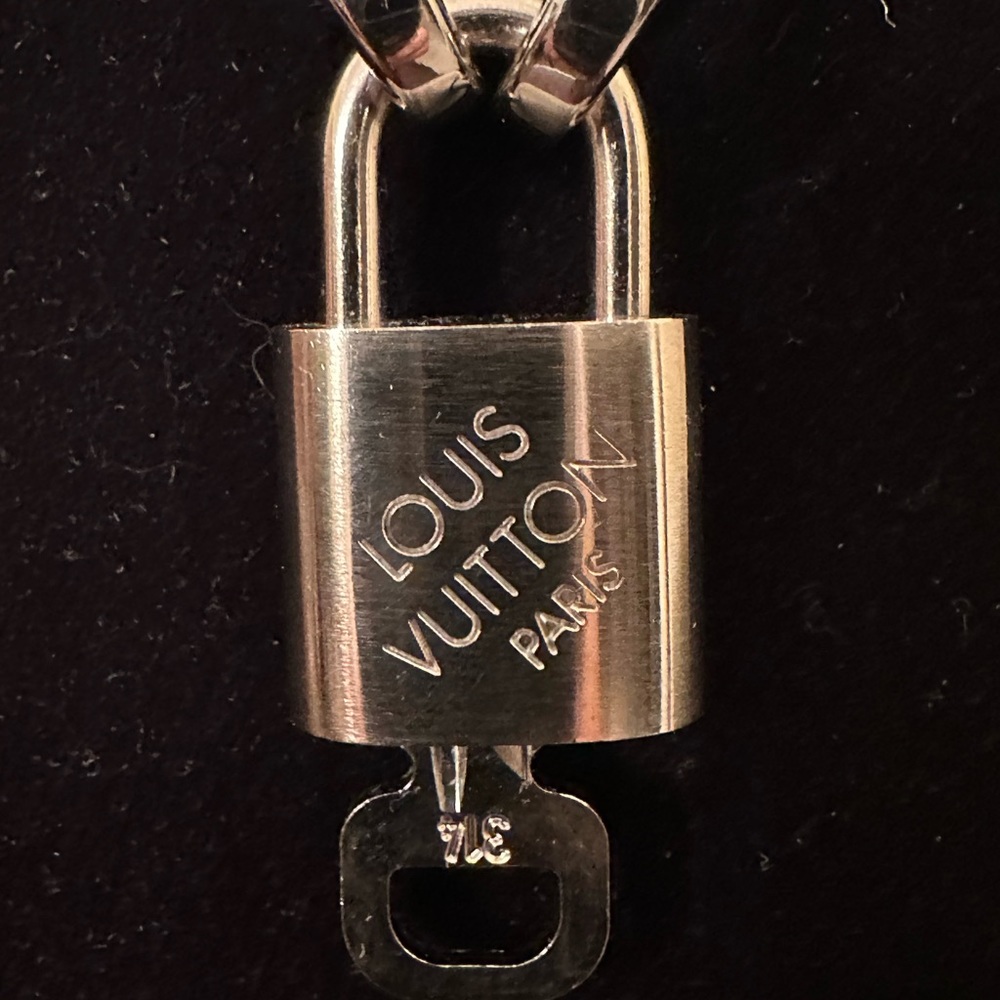 Silver Louis Vuitton Lv Padlock #314 And Key - Gem
